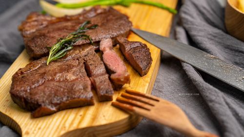 Cách Làm Bò Bít Tết Bằng Chảo Đơn Giản Tại Nhà