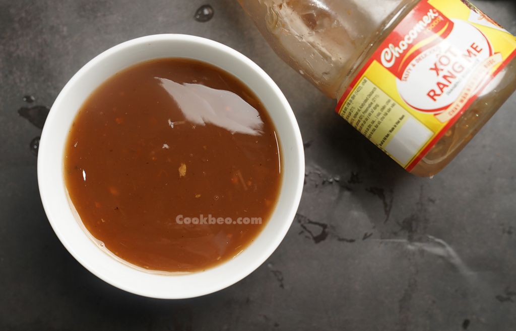 Cách Làm Ốc Xào Me Dừa Chấm Bánh Mì Siêu Ngon