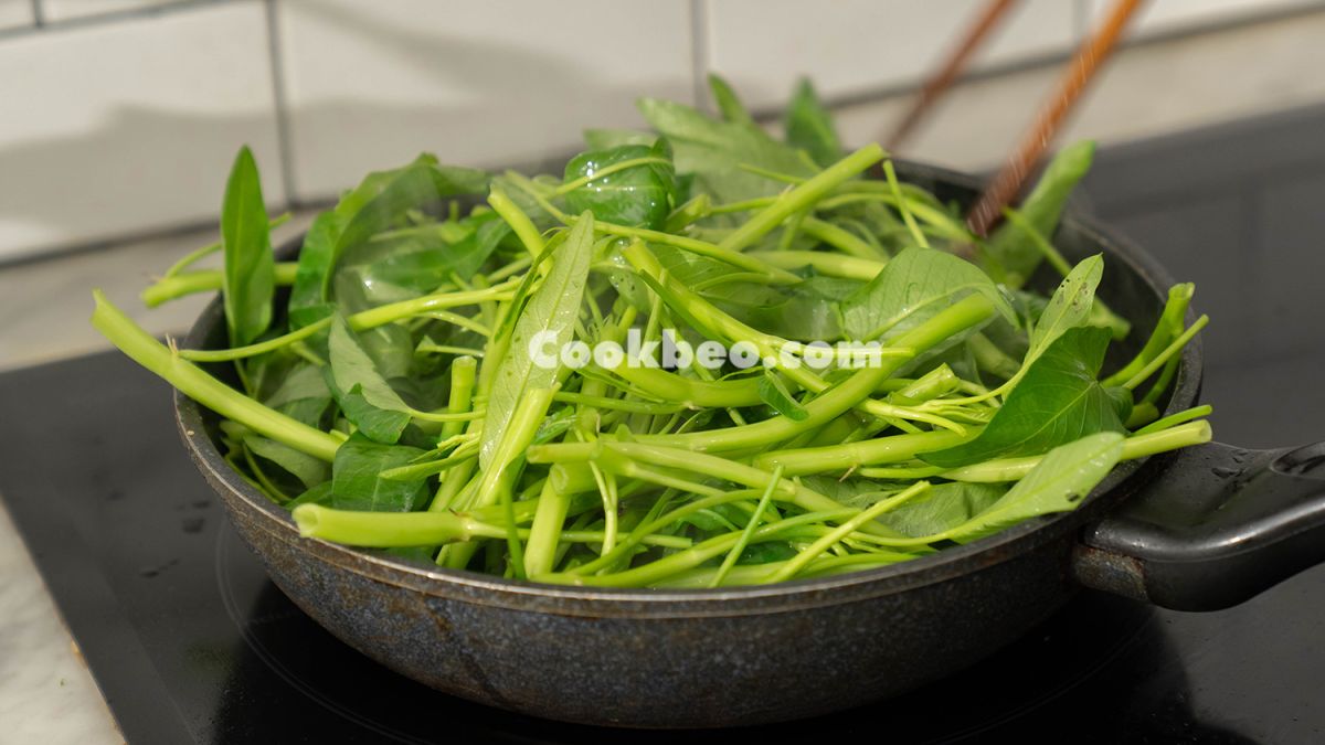 Cách Làm Thịt Bò Xào Rau Muống Ngon Nhất, Giòn Và Xanh Mướt