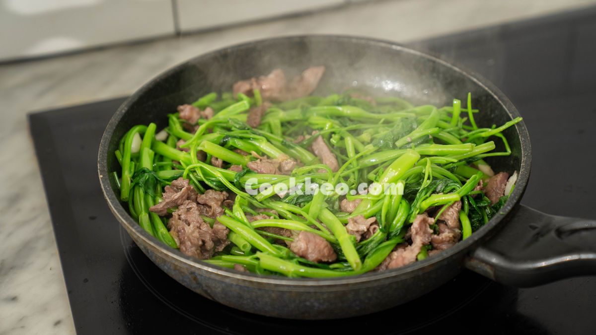 Cách Làm Thịt Bò Xào Rau Muống Ngon Nhất, Giòn Và Xanh Mướt